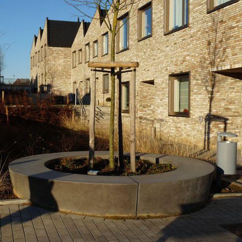 Concrete tree guard - CIRCULAR - URBASTYLE - with integrated public bench