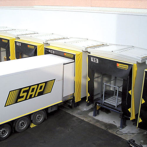 Loading dock shelter - FLEXIBLE SIDES - KOPRON