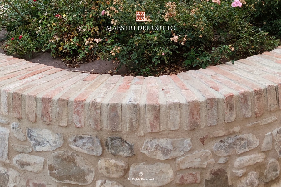 Ancient brick in salvaged terracotta - Via Monte Peglia, 06062 ...