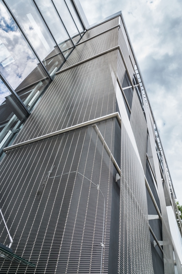 Architectural mesh facade system - Poland - Progress Architecture