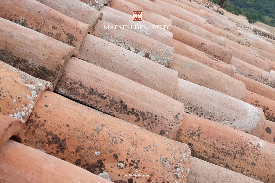 Barrel and imbrex roof tiles in salvaged terracotta - Via Monte Peglia ...