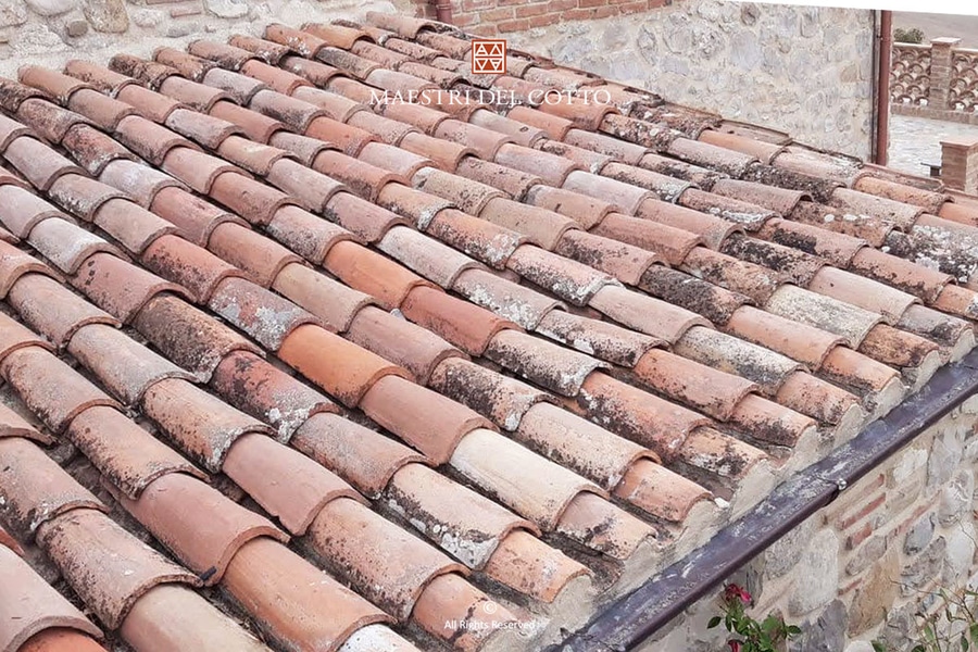 Barrel and imbrex roof tiles in salvaged terracotta - Via Monte Peglia ...