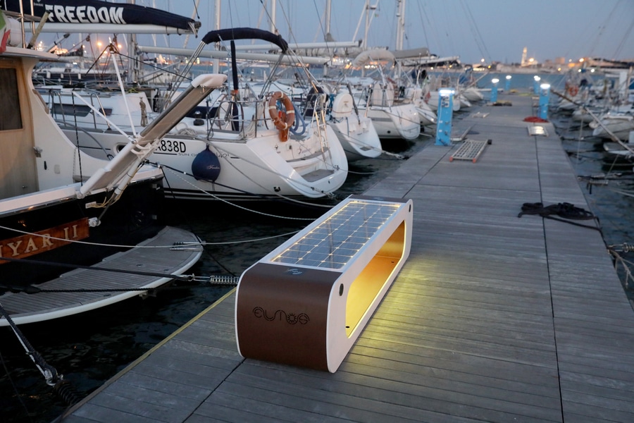 ELIOS SMART BENCH - Viale Donato De Leonardis, 70132 Zona Industriale ...