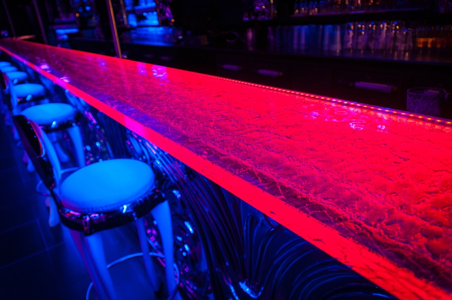 lounge bar ThinkGlass countertop - 03490 Diou, France - ThinkGlass