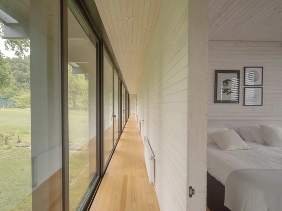 On Chile’s Lago Ranco, Hevia Poblete Arquitectos Realizes a Lakeside ...