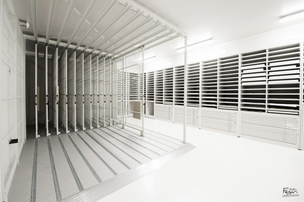 絵画用ラック可動陳列棚 - PICTURE RACKING - Bruynzeel Storage Systems - 貯蔵用 / 美術館 ...