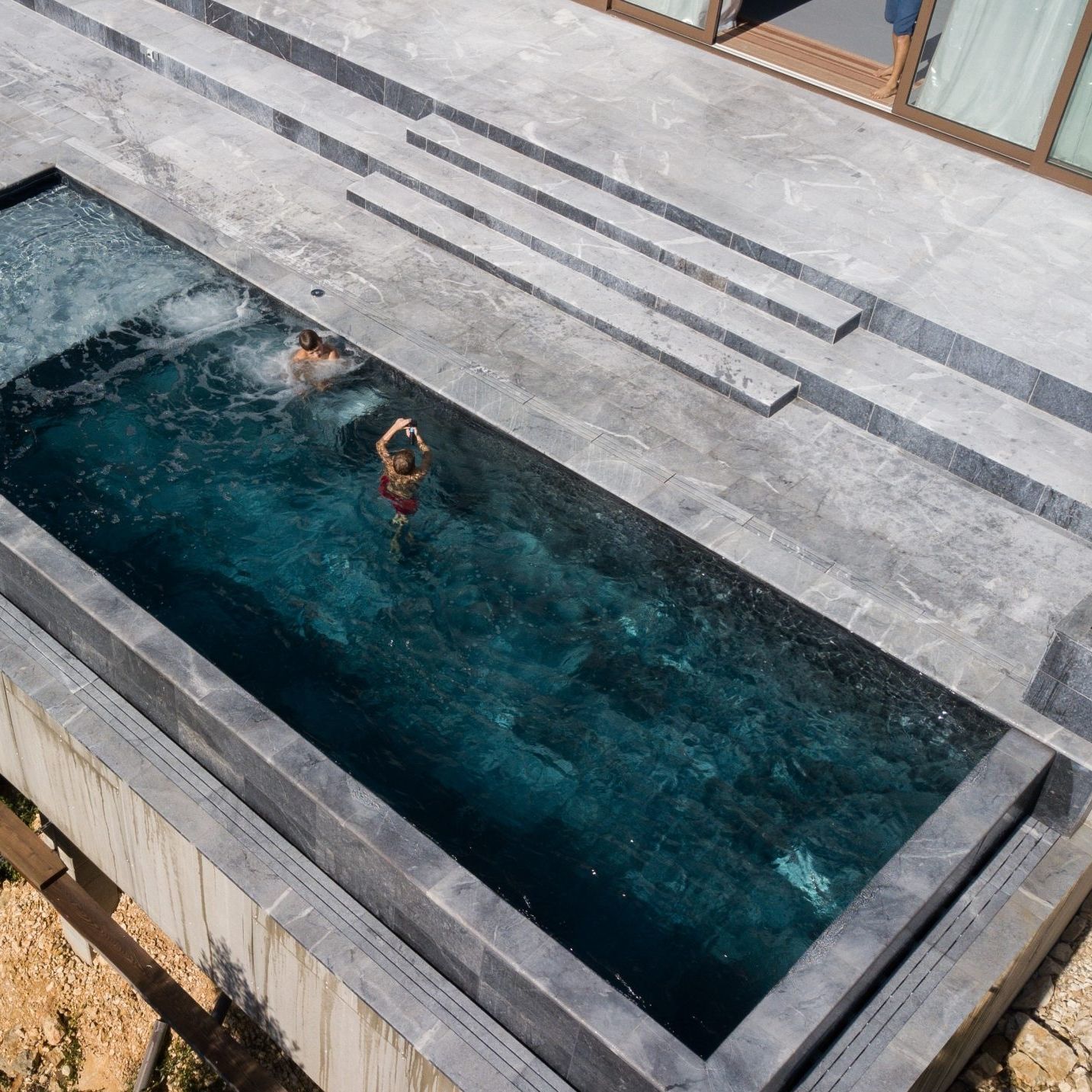 オーバーフロー式プール - Tilestone Pools one piece tiled pools - 屋外用 / 地下 / コンクリート製