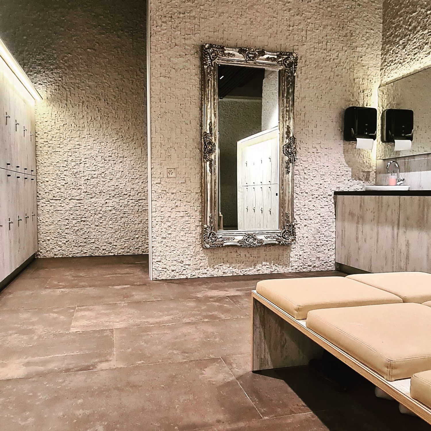 屋内用壁面装飾材 - Gran Cubic - DECIMIN GmbH - セメント / テクスチャード仕上げ / 石材調