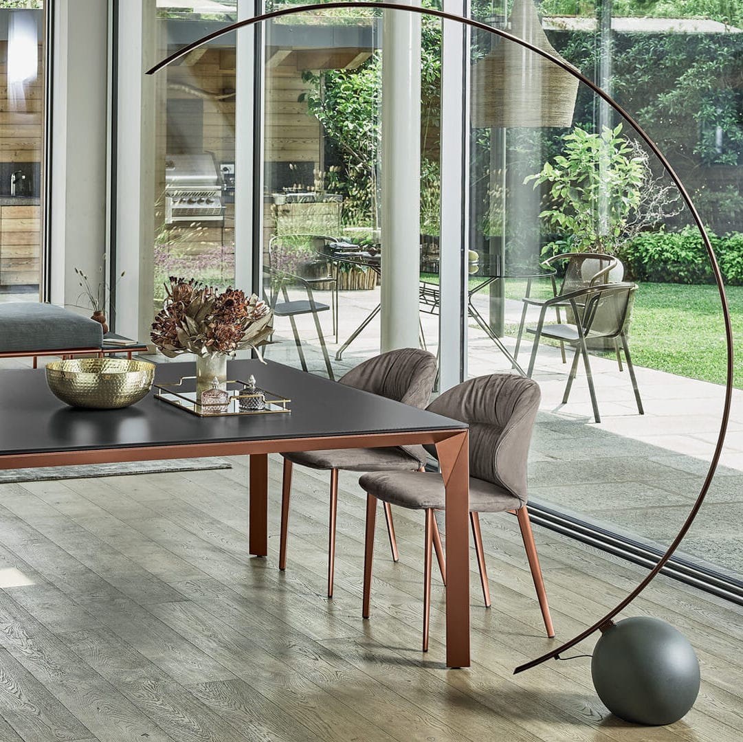 床置きランプ - CIRCLE - BONTEMPI CASA - ラッカー塗装メタル製 / コンクリート製 / ワイヤレス