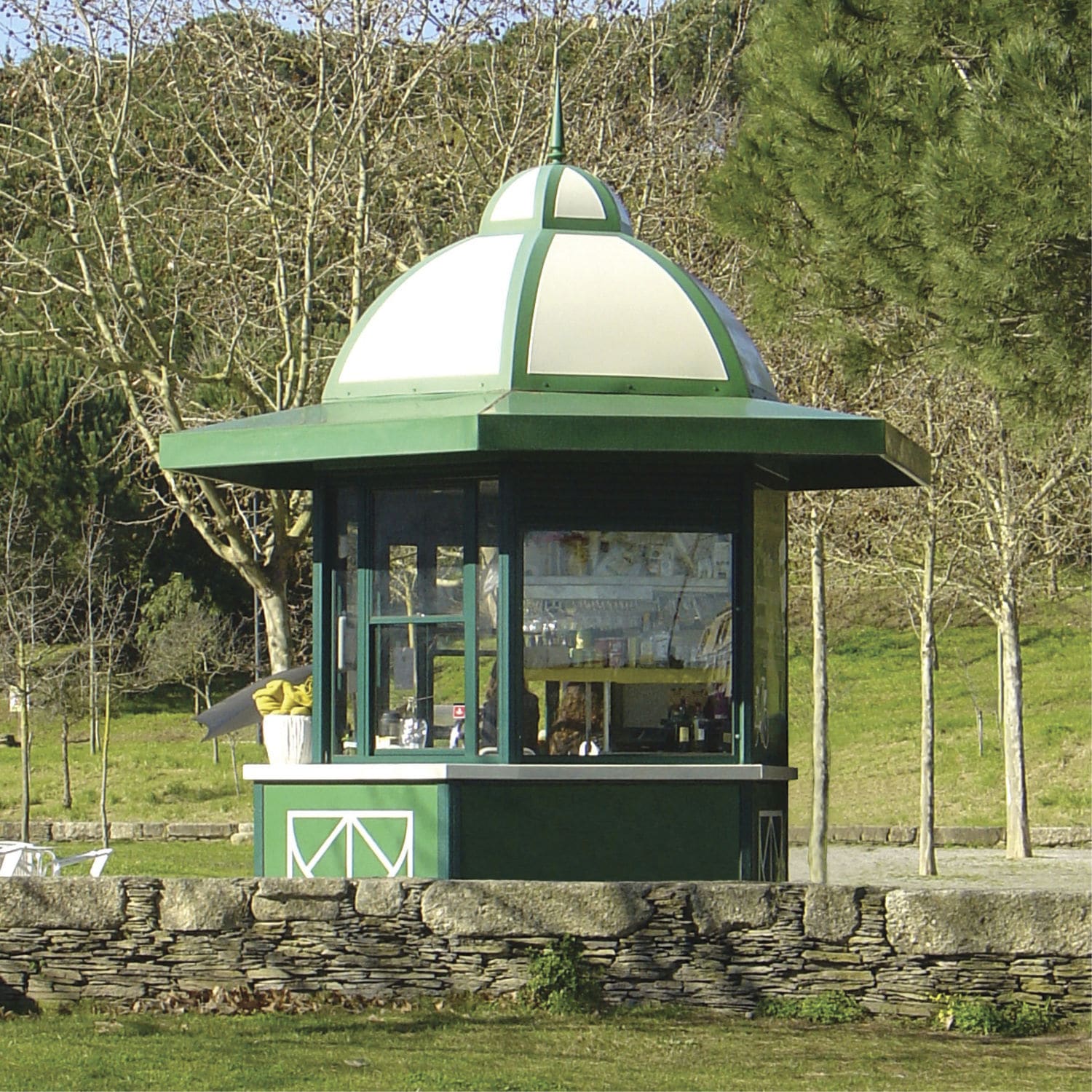 新聞キオスク - LISBOA - LARUS DESIGN - 情報 / 商業用 / 飲食用