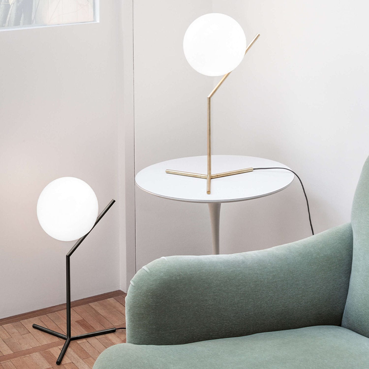 卓上ランプ - IC - FLOS - 真ちゅう製 / スチール製 / 吹きガラス製