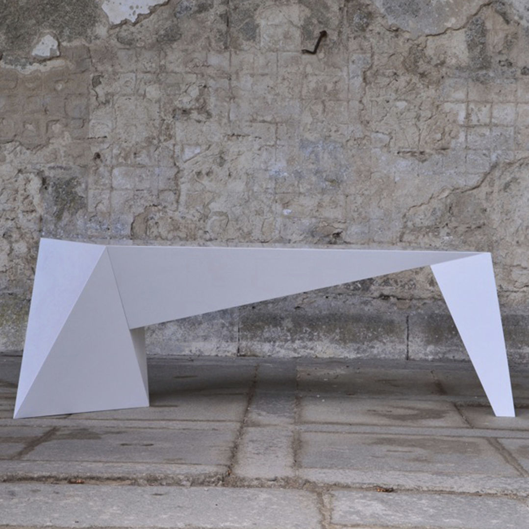 Mesa executiva - VERTIK - SOTUBO - de piso / contemporânea / em madeira