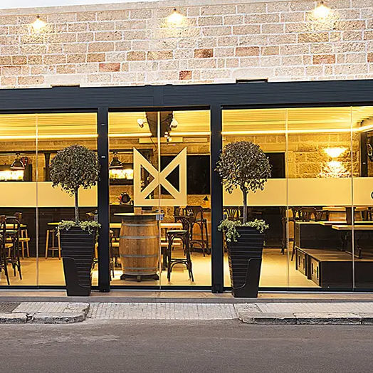 Varanda envidraçada em vidro - CORIGLIANO D'OTRANTO - ITALY - Gibus SPA ...