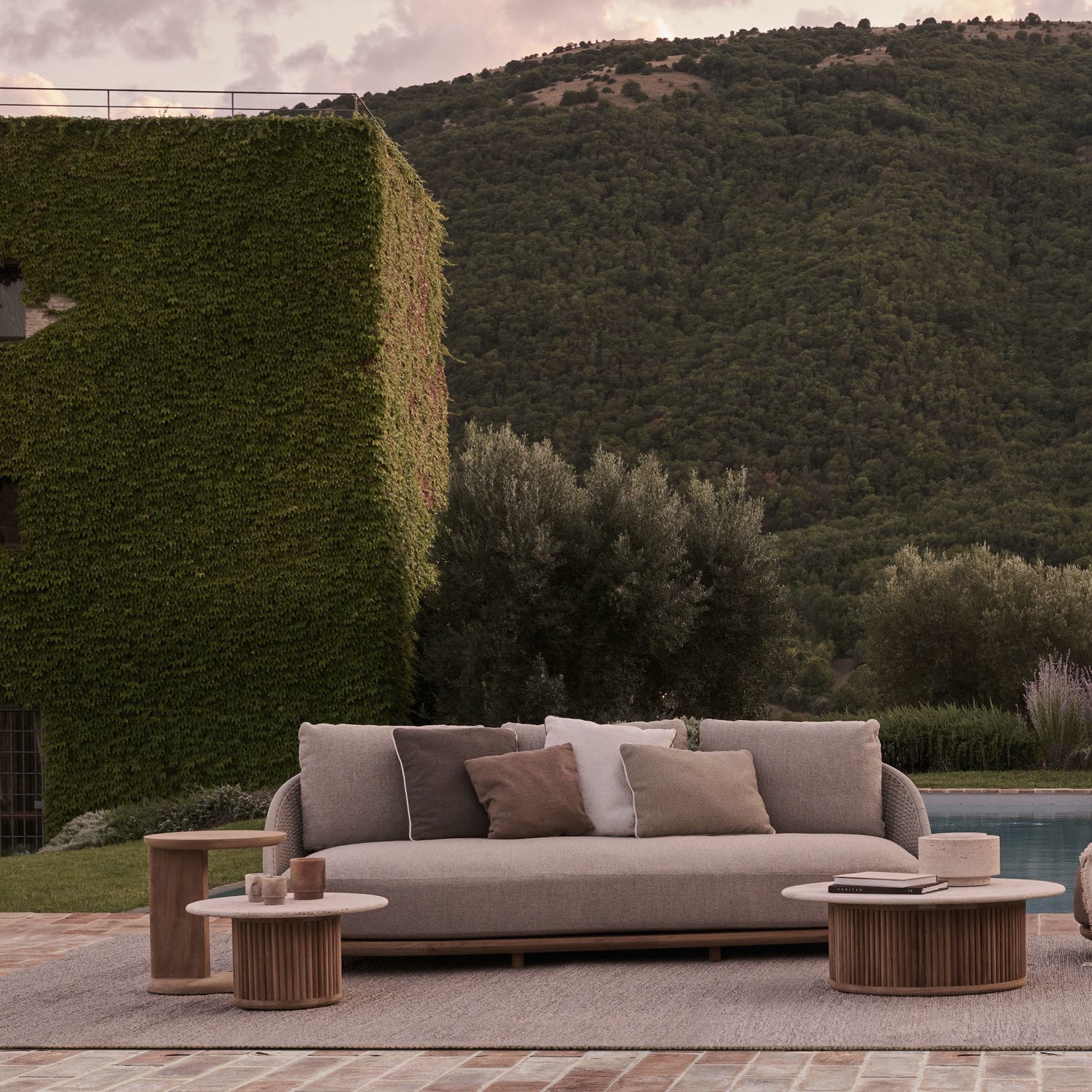 Sofá contemporâneo - ELIO - Tribù - para ambiente externo / em tecido ...