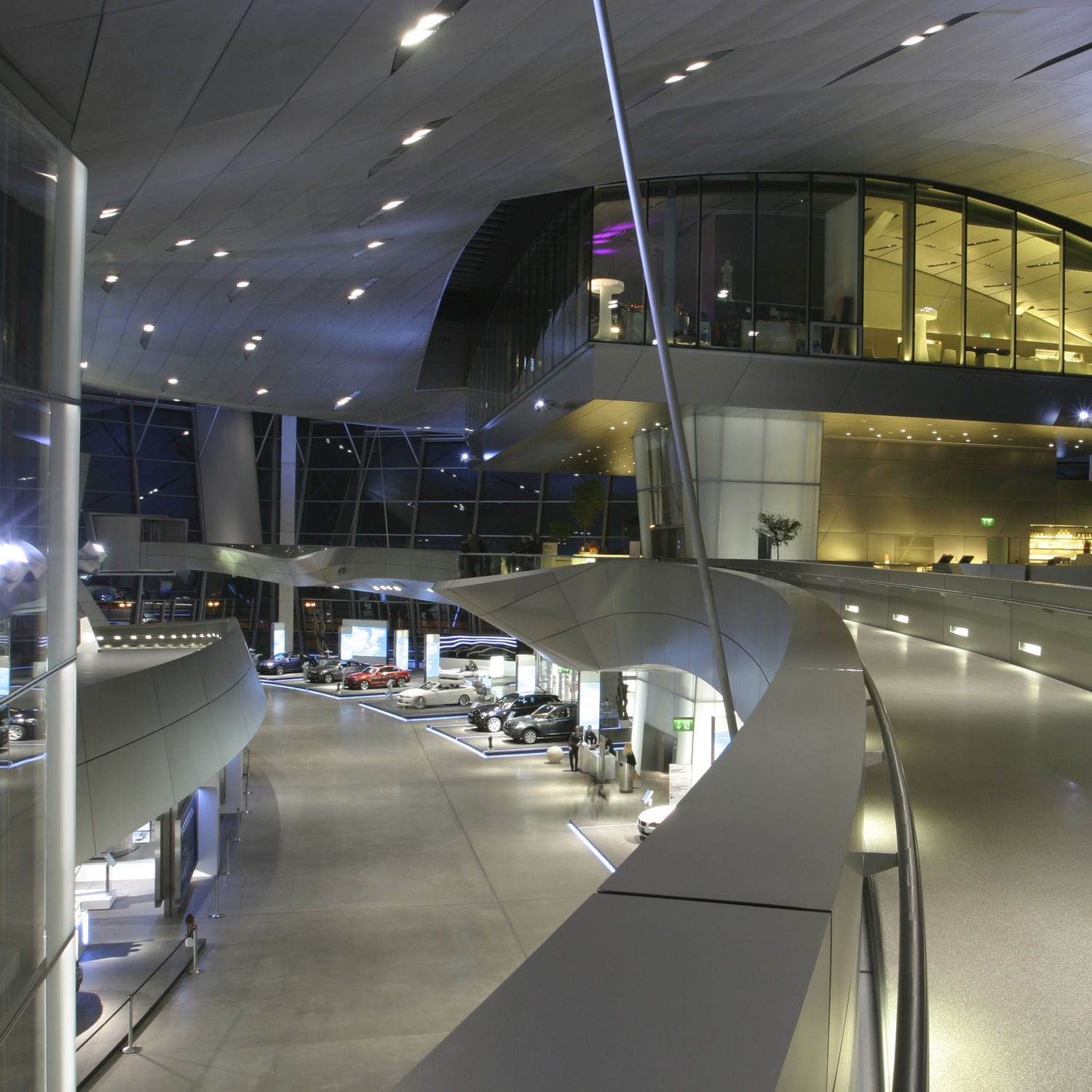 Plataforma elevadora de trabalho - Platforms for moving floor - SERAPID ...