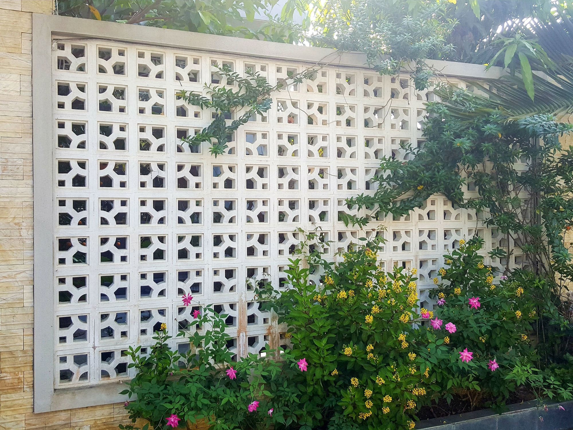 Bloco de concreto decorativo - VCB-008 ONE Y - Viet Tiles Corporation ...