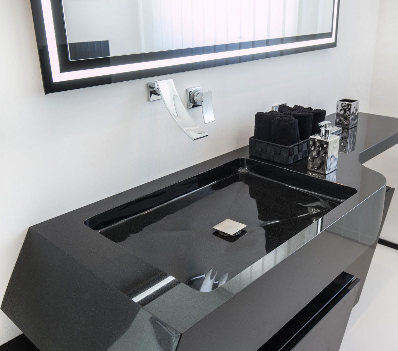 Cuba suspensa - Luis Design - em granito / por medida / sem furos