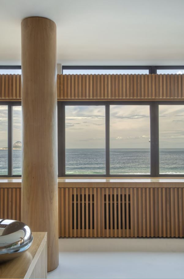 Coluna em madeira - Woodspars - decorativa