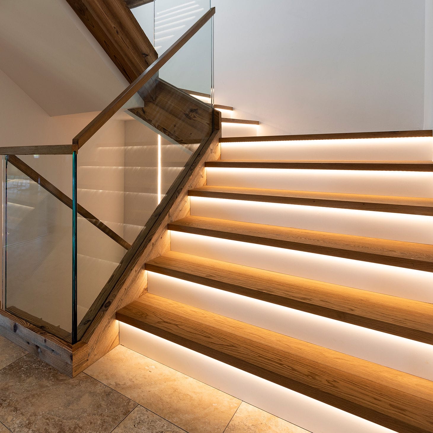 Escada reta - OAK LAPIS - Admonter - em L / em caracol / em U