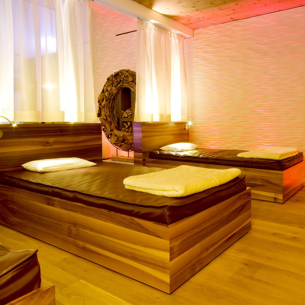 Cama de massagem com jatos de água para centro de bem-estar - SPA4 ...