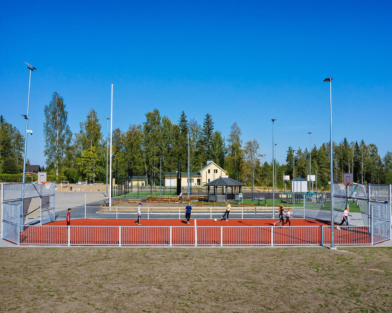 Quadra poliesportiva para parque infantil - MUGA FRE600101 - KOMPAN