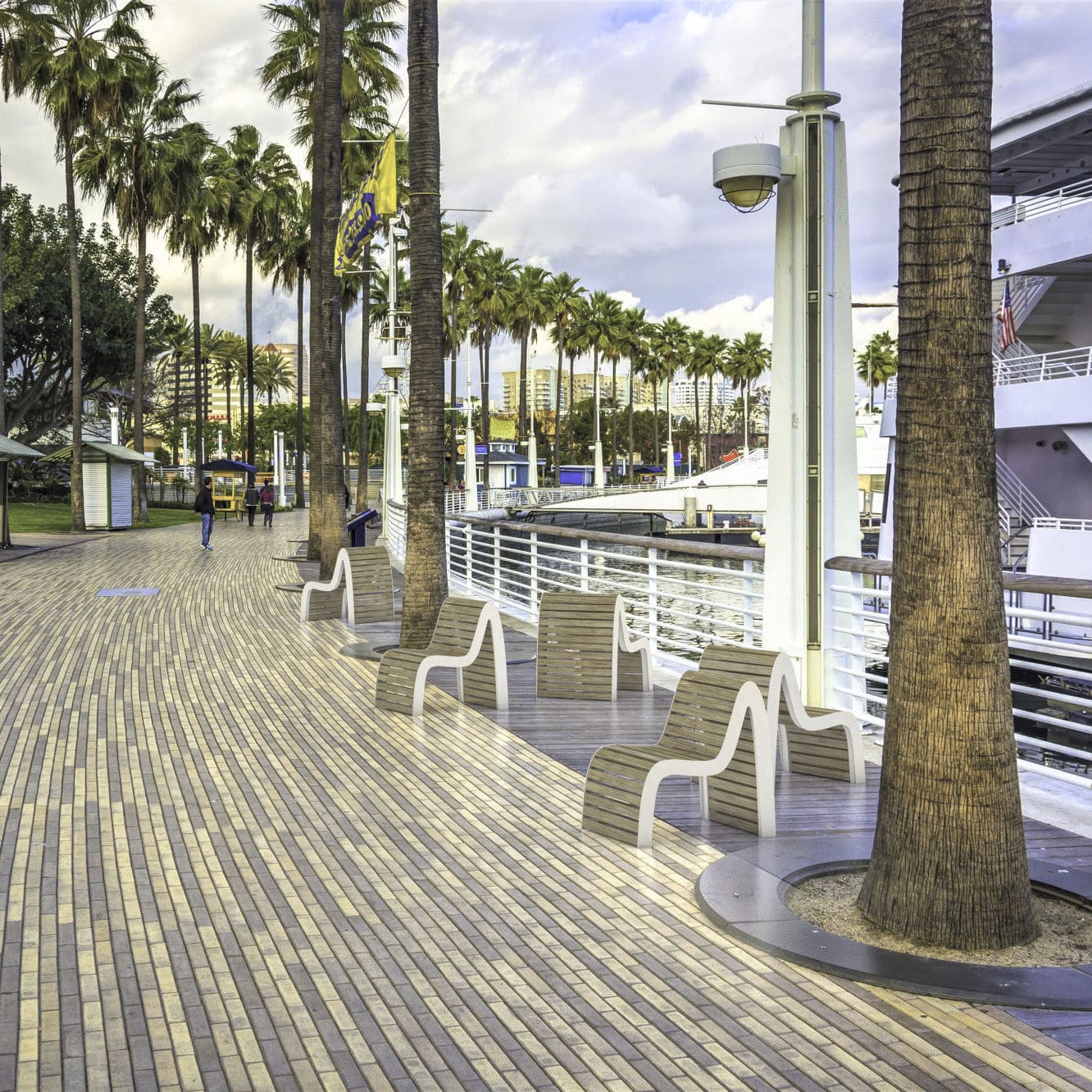 Banco para espaço público contemporâneo - EMME - LAB23 - em madeira ...