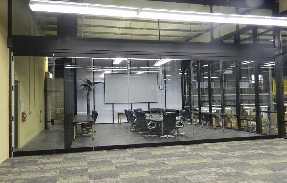 Divisória de correr - Solar Innovations, Inc. - com vidro / da linha ...