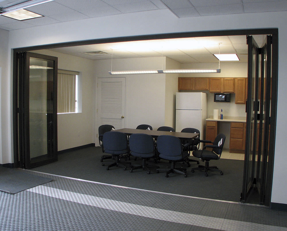 Divisória articulada - Solar Innovations, Inc. - em alumínio / da linha ...