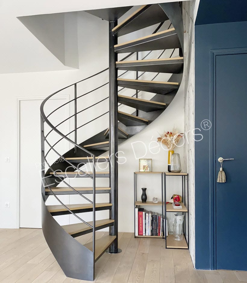 Escada em caracol - LOFT DH125 - ESCALIERS DECORS - com degraus em carvalho / com degraus em ...