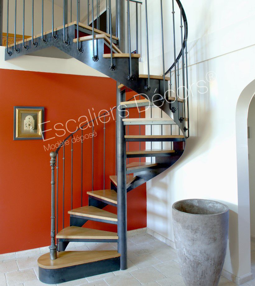 Escada em caracol - BISTROT DH45 - ESCALIERS DECORS - com degraus em madeira / com estrutura em ...