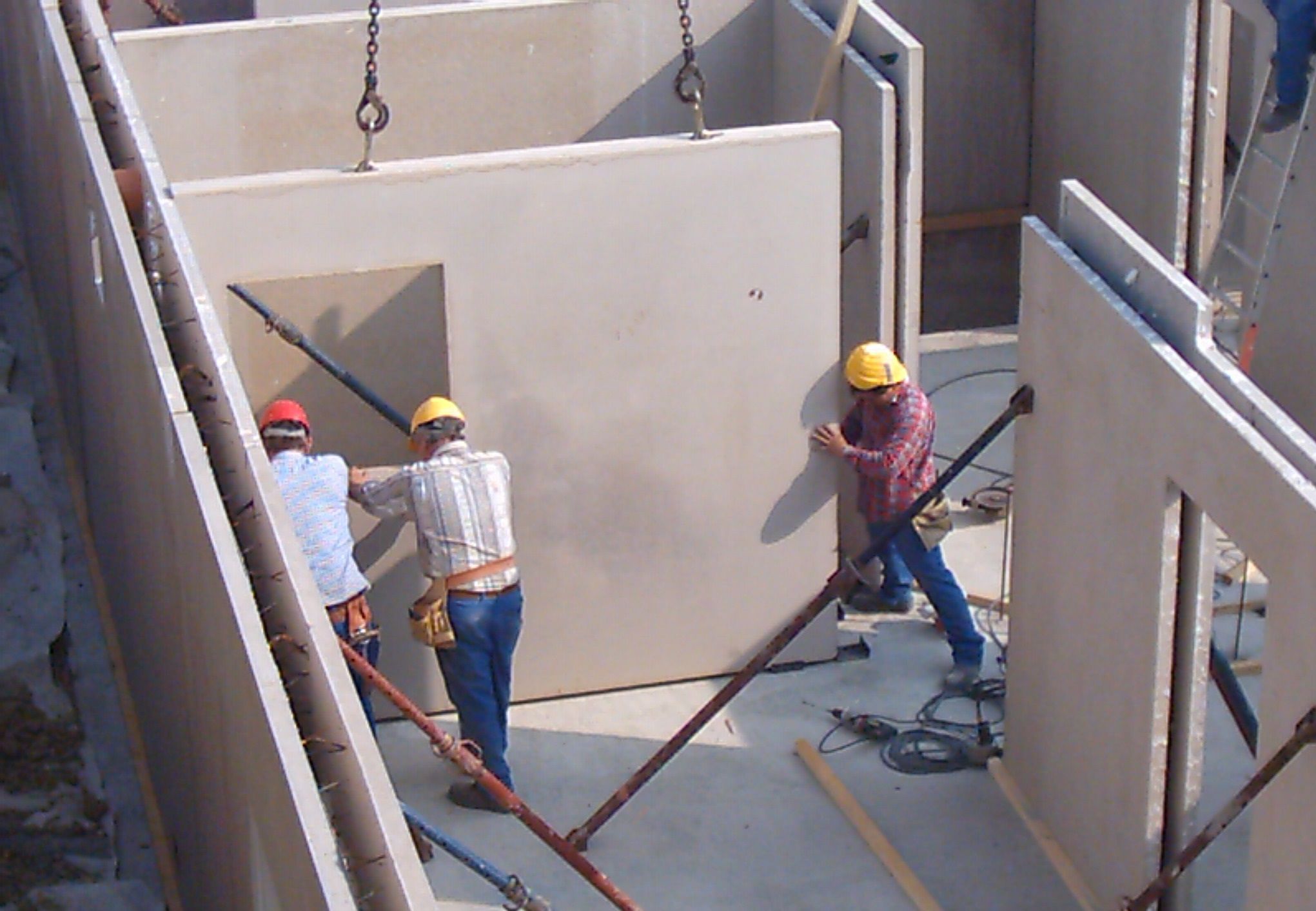 Parede dupla pré-fabricada em concreto armado - Alpha Béton