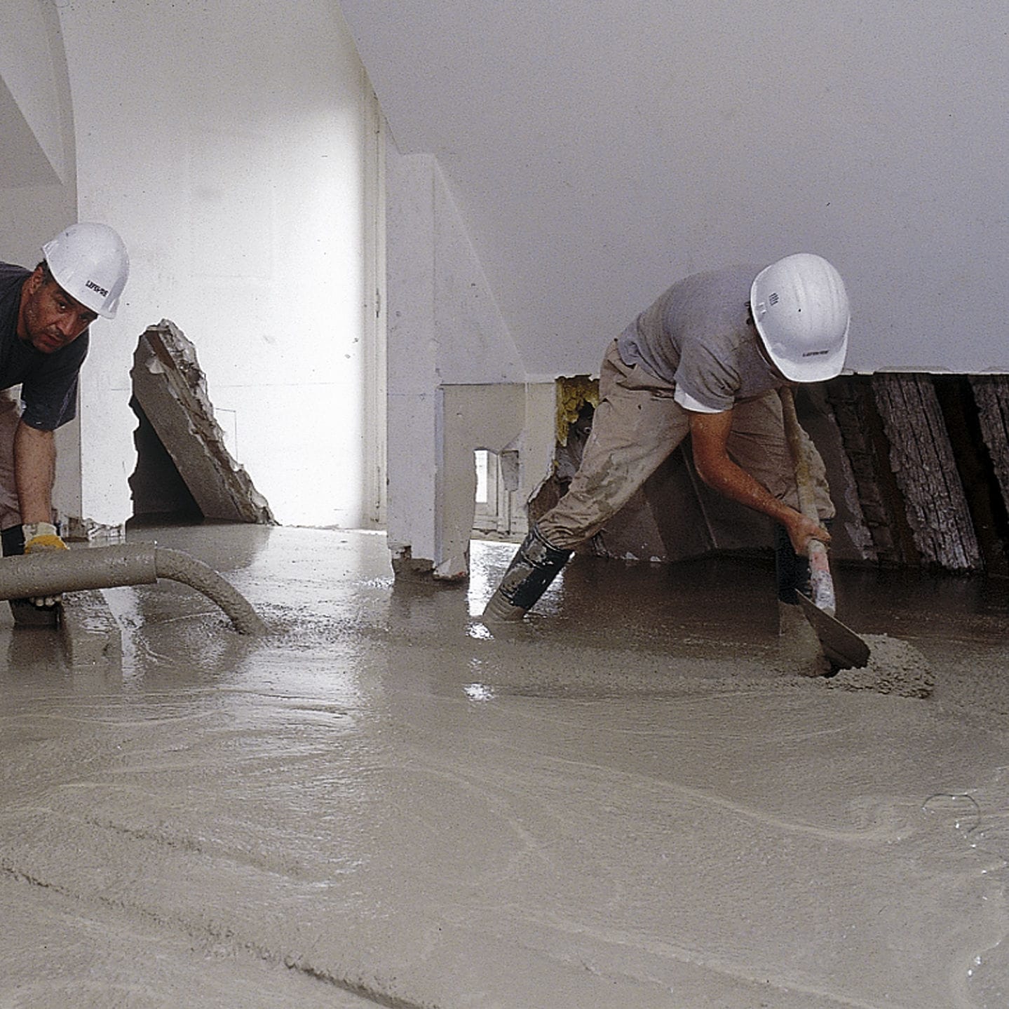 Concreto de segurança - AGILIA® HORIZONTAL - Lafarge concrete - à prova ...