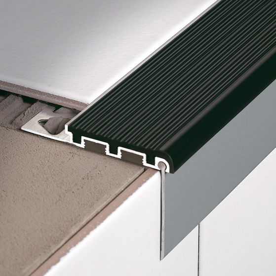 Testeira de degrau em alumínio - STAIRTEC FSL - PROFILITEC