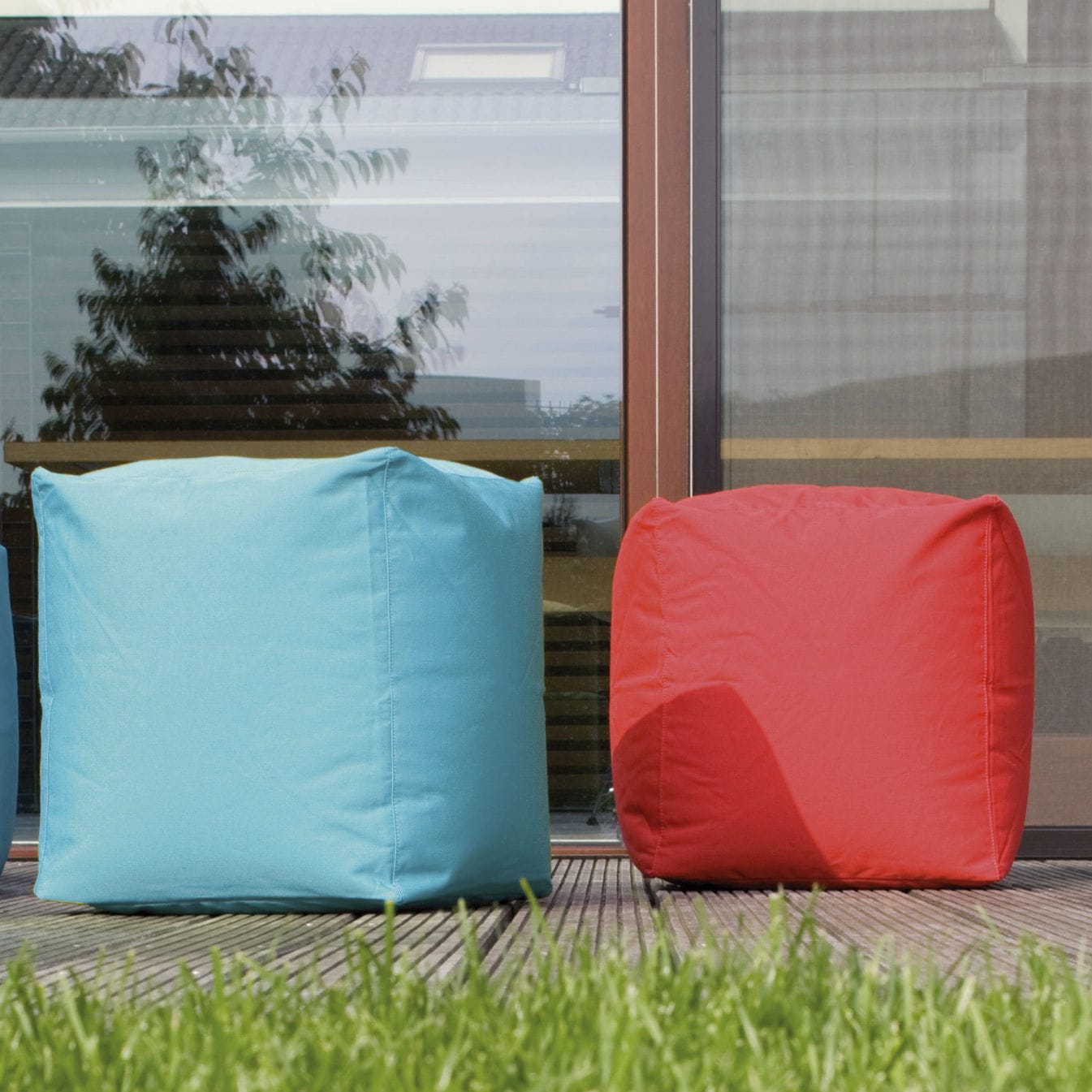 Puff contemporâneo - BULL - Sitting Bull GmbH - em tecido / quadrado ...